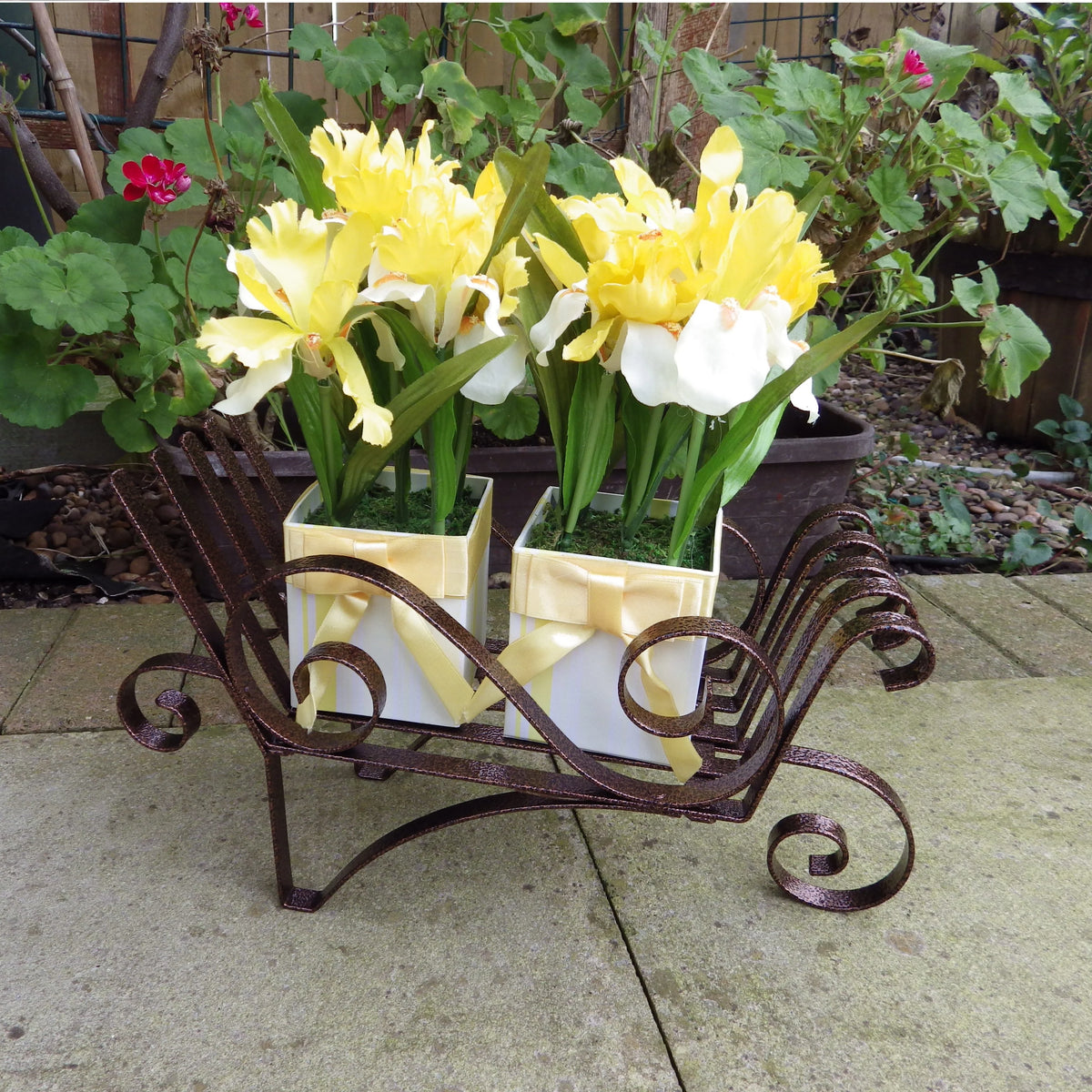 Free Instructions - How to Make WHEEL BARROW CENTERPIECE Project ...